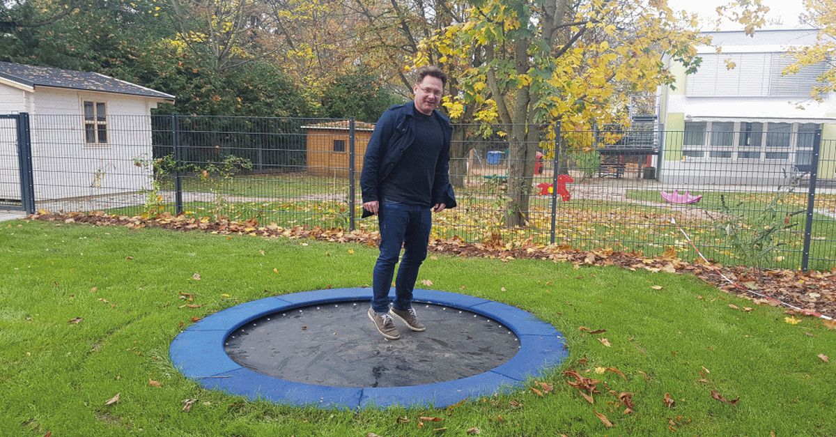 Circus Maximus Trampoline Huck